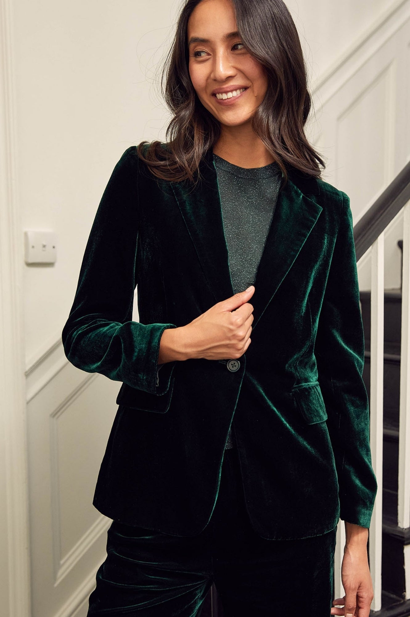 Aspiga Ladies Sustainable Asha Velvet Blazer Emerald Green